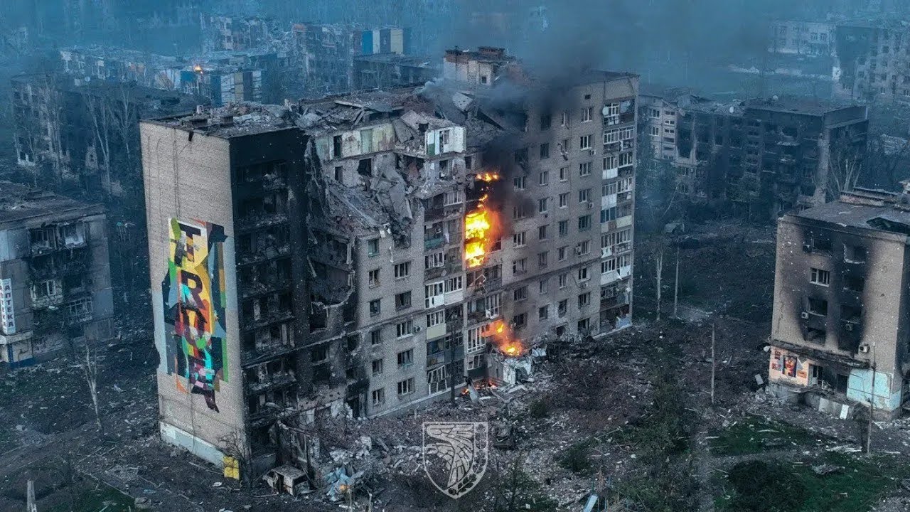 Bloody fighting, hybrid war - Three years of war in Ukraine - De Balie